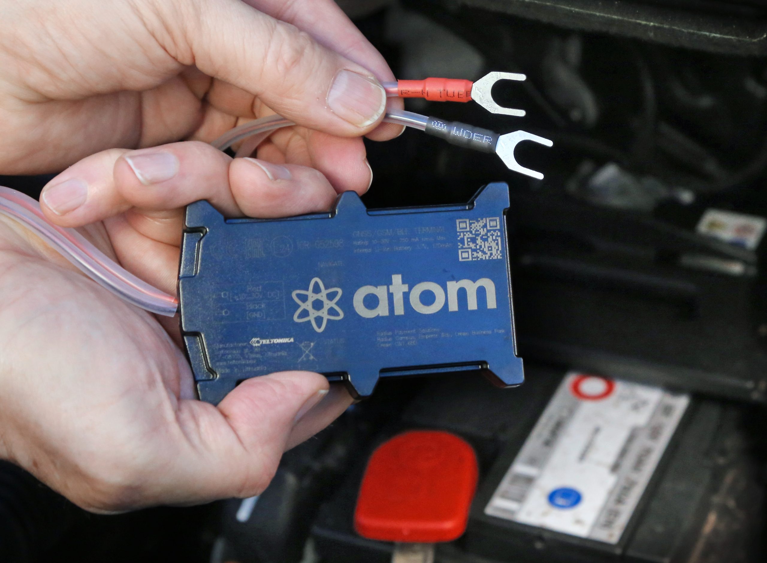 Vehicle Tracking Devices | Get Telematics Systems | Radius Compare